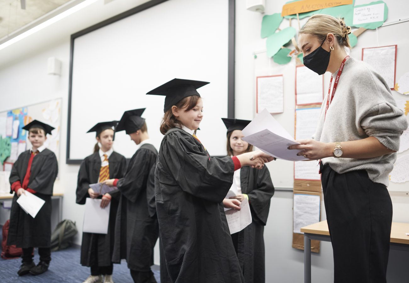 Join our team - IntoUniversity